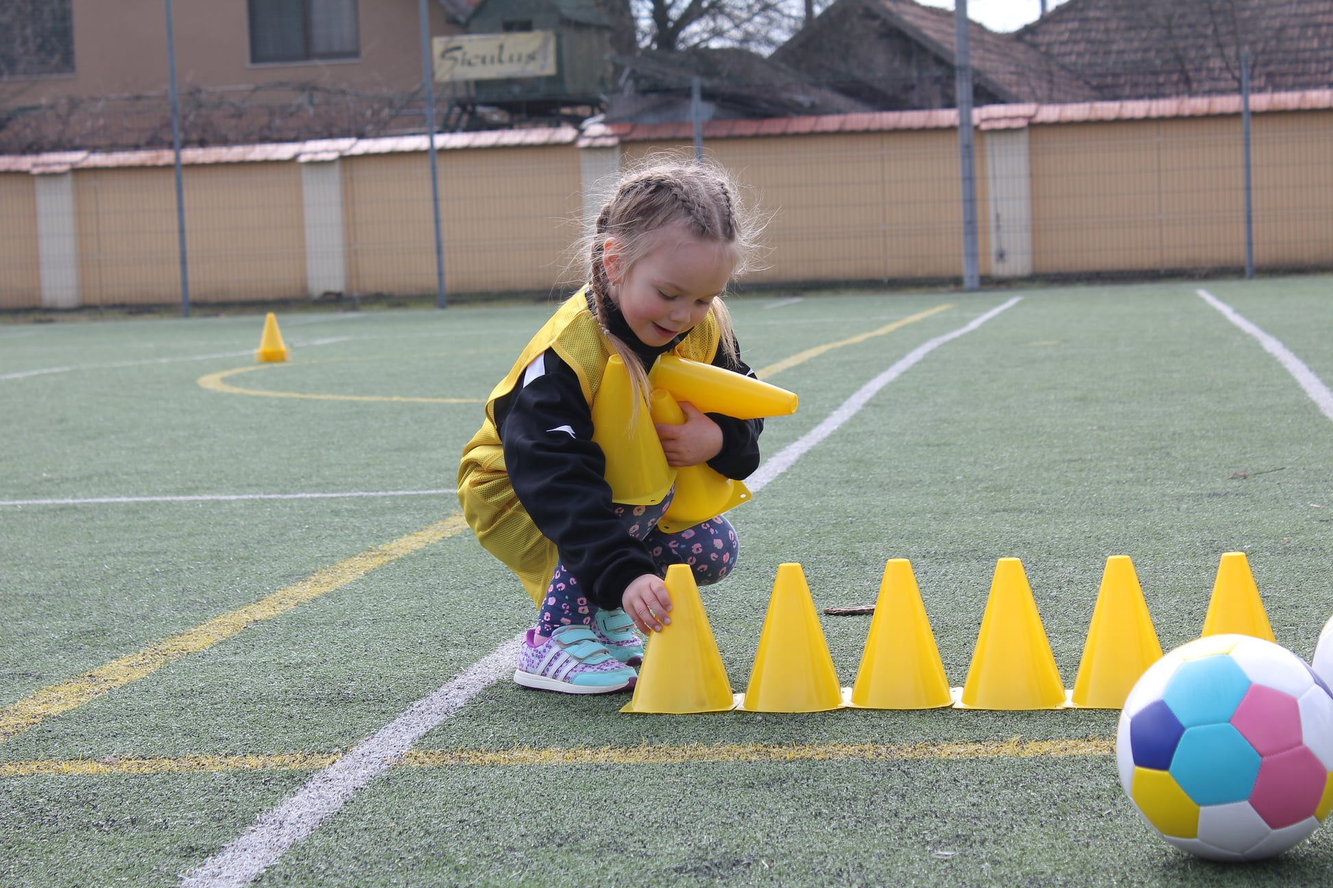 PLAYMAKERS – impreunasuntemfotbal.ro