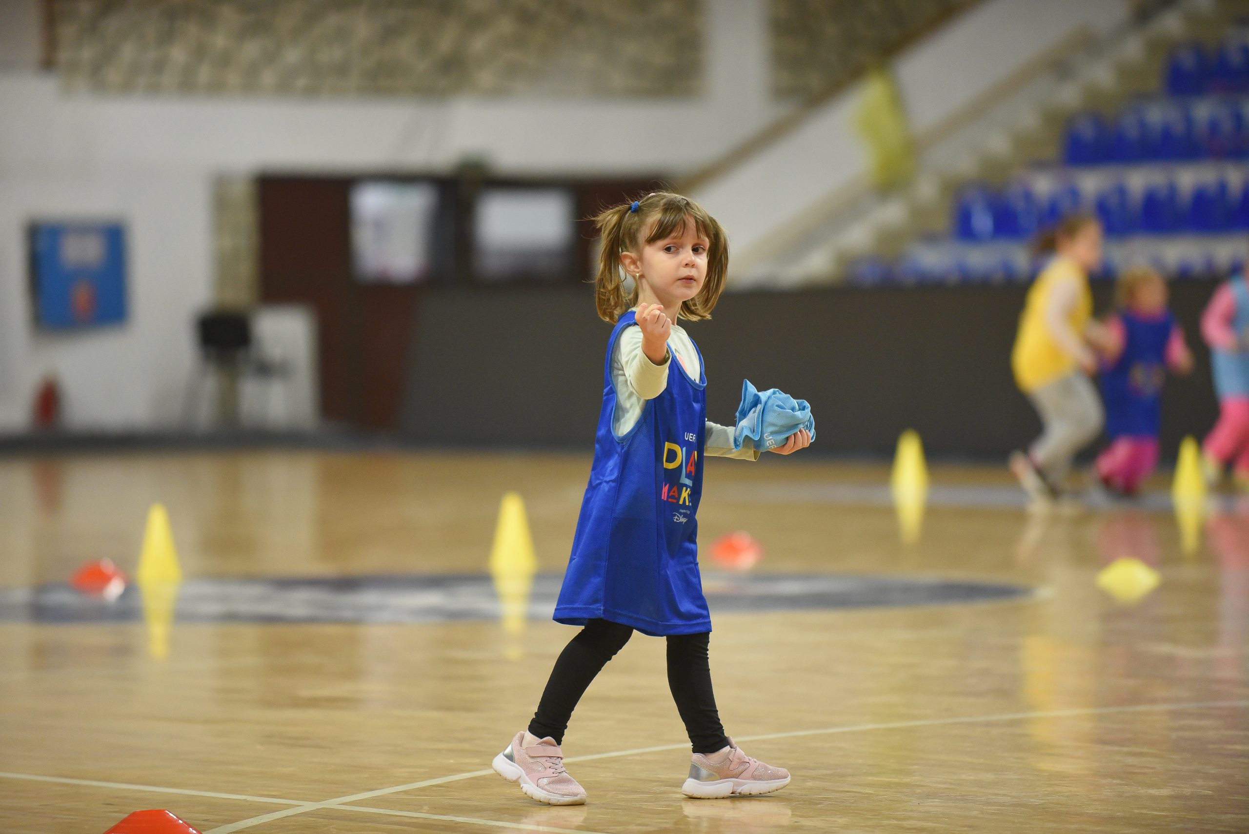 PLAYMAKERS – impreunasuntemfotbal.ro